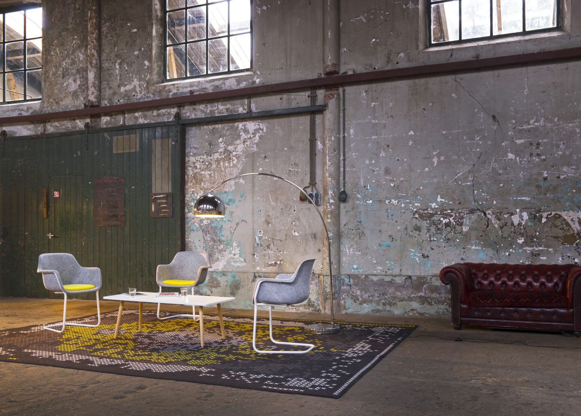 Skeef - Fixed Height 42 cm - Silvermans Office Furniture